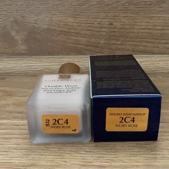 Estee Lauder | Makeup | Estee Lauder Double Wear Foundation 2c4 Ivory ...